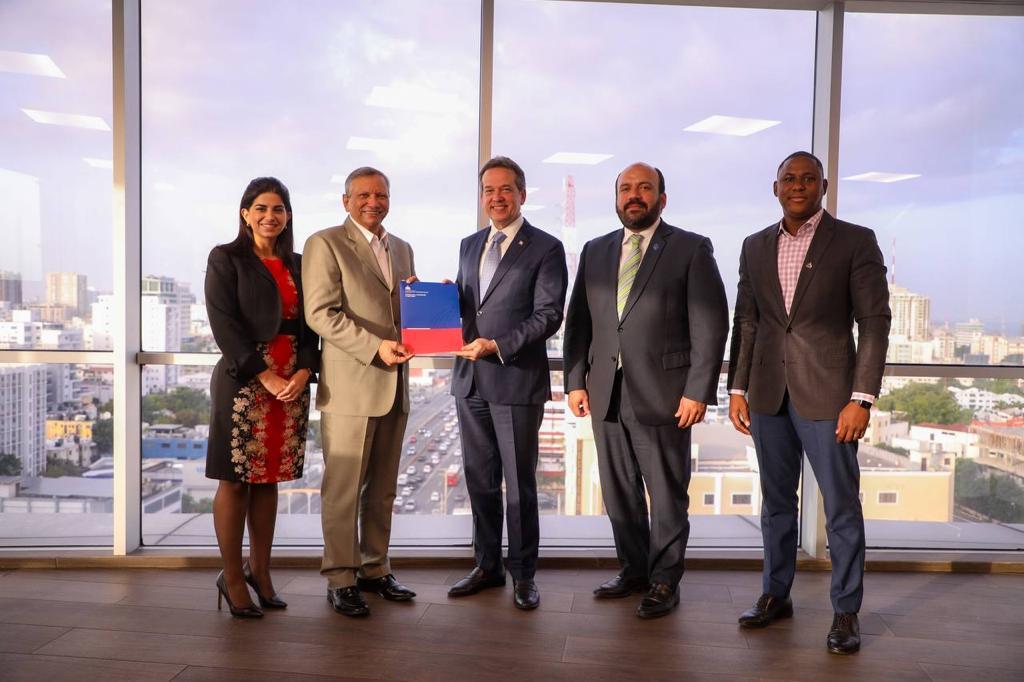 Leonardo Aguilera destaca trascendencia de que Refidomsa obtenga ...